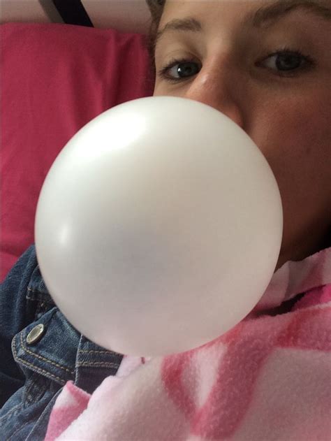 Pin By Megan Jones On How To Blow The Worlds Biggest Bubble Blowing