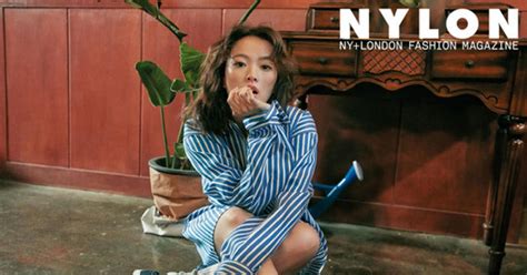 천우희 화보 스트라이프 셔츠 입고 발랄하게색다르네