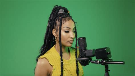 Shenseea Releases Surprise Freestyle Video