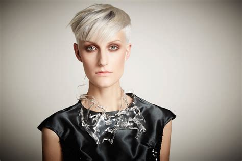 Icono Jasmin Haircut