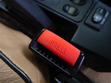 💺 Seat Belt Buckle Release Press Button Cap For Saab 900 9000 Volvos Etc・free 3d File For ・cults