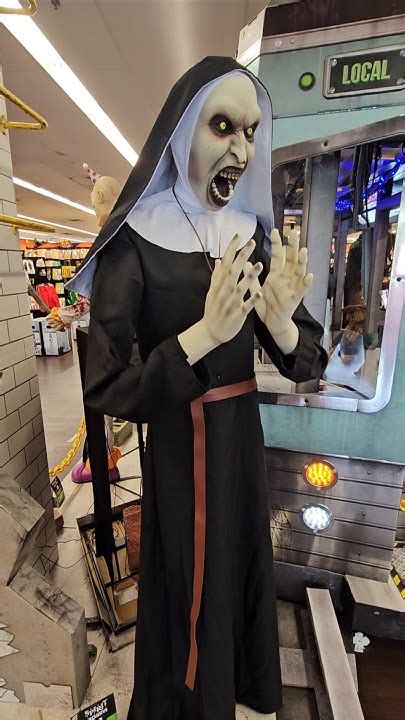 Spirit Halloween Valak Animatronic The Nun 2025 Halloween