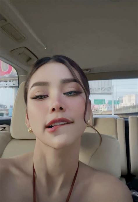 Engfa Waraha คนสวย การโพสท่าถ่ายภาพ ผู้หญิง