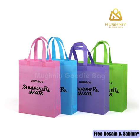 Jual Cetak Tas Goodie Bag Non Woven Custom Desain Sablon Logo Ukuran Medium Jakarta Timur