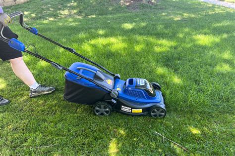 Cordless Electric Lawn Mowers