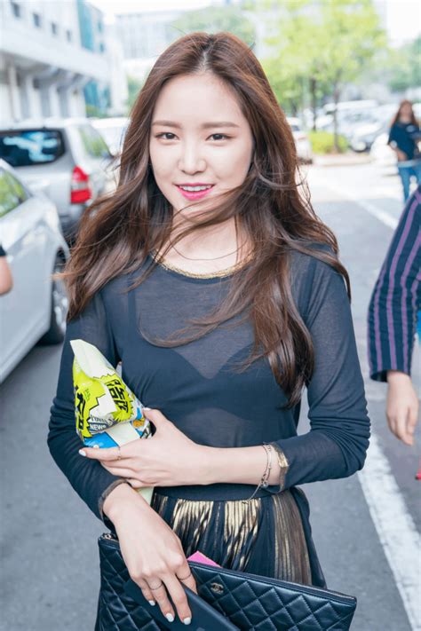 Son Na Eun Rkactress