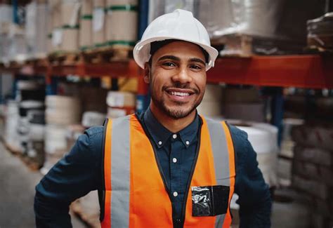 What To Wear To Your Warehouse Job Warehouse Dress Code Tips Extensiv