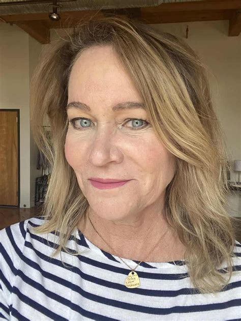 How To Take A Good Selfie Over 40 Or 50 Better Selfies Best