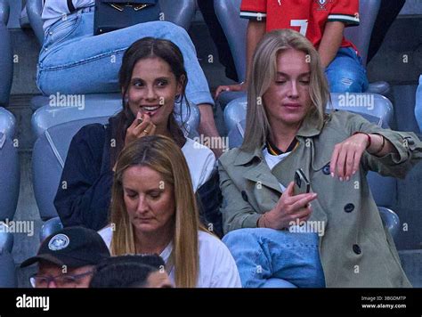 Leon Goretzka Dfb 8 Freundin Mathea Fischer L In The Uefa Nations