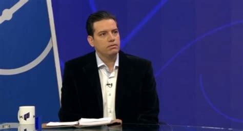 ببینید تحلیل علی ایمانی کارشناس فوتسال از حضور مربی جدید تیم قند کاترین