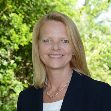 Renee Davis Linkedin
