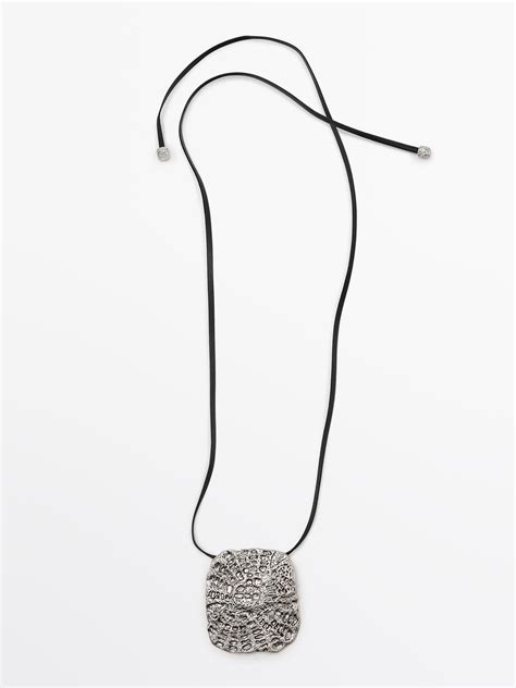 Textured Medallion Necklace · Silver · Accessories Massimo Dutti