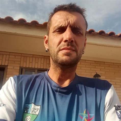 Javi Iguarben Javi19806 • Threads Say More