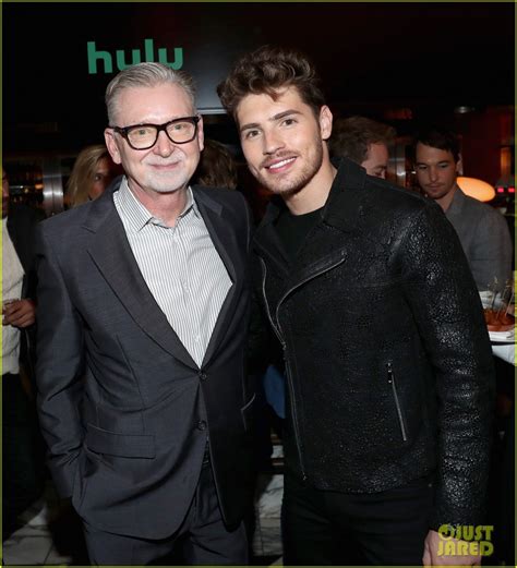 Gregg Sulkin And Girlfriend Michelle Randolph Couple Up For Hulus Holiday Party Photo 1199940
