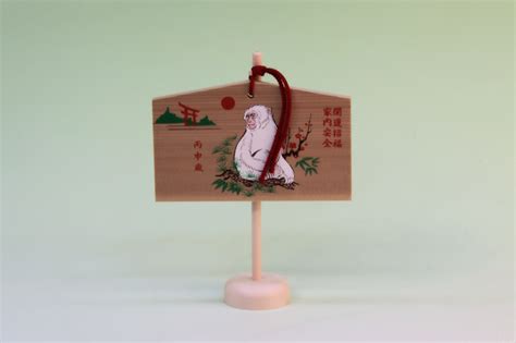 絵馬を掛けておきたい 御守を掛けておきたい 簡易タイプの掛台 神棚 上敷き 簾の専門店 おまかせ工房 ブログ