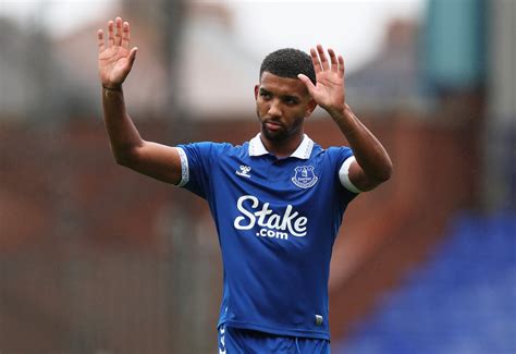 Everton Mason Holgate Comments At Southampton Justify Sean Dyche Call