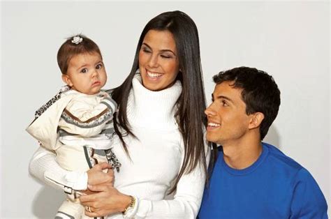 Nilmar Celebra A Paternidade