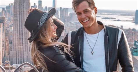 Yuli Cagna Compartió Románticas Postales Junto A Mel Alcalde Desde