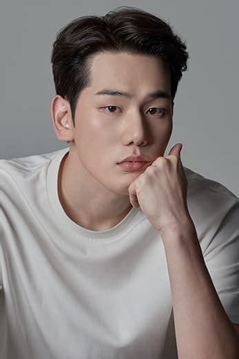 Lee Won Seok Wiki Biography Age Gallery Spouse And More