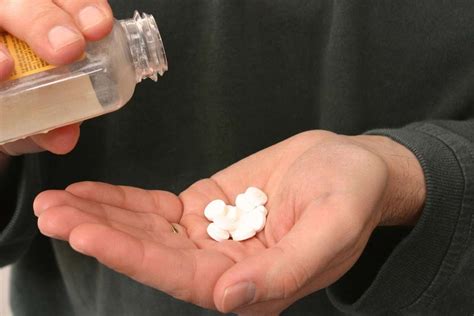 Chalazion Vs Hordeolum Differences Causes Symptoms And Treatment