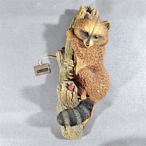 Bossons Art Bossons England Large Racoon With Lady Bug Chalkware
