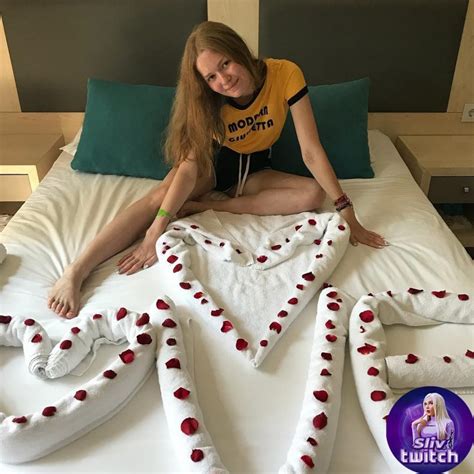 Сymanneth слив горячих фото Sliv Twitch Симаннес пошлое