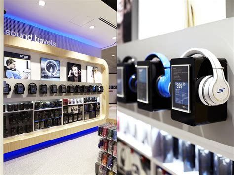 » Tech2go flagship store by Thoughtspace, Sydney