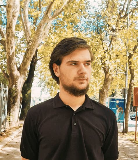 Богослов Милош Бабовић Блажени миротоврци јер ће се синови Божији назвати • Радио ~ Светигора