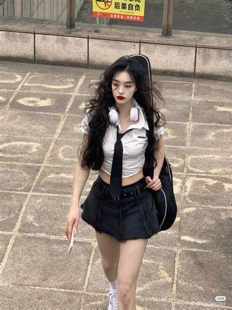 Grunge Aesthetic Outfit Ideas 🌚 Pretty Outfits Grunge Aesthetic