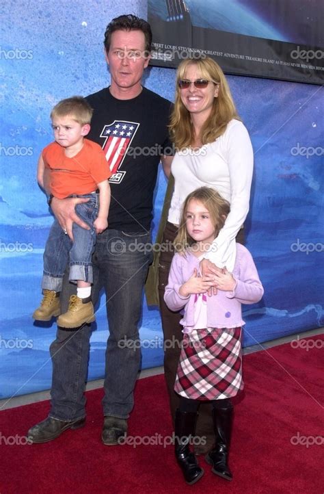 Robert Patrick With Son Sam Wife Barbara And Daughter Austin Stock Editorial Photo © S Bukley