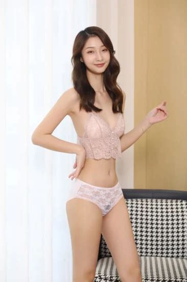 Sexy Lace Underwear Set Solid White Color Soft Handfeel Camisole And Pink