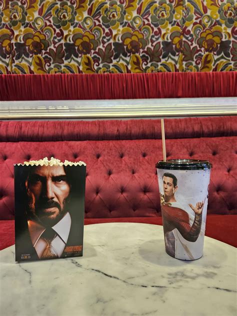 Second Date With Yoru This Time We Have A Movie Date R Chainsawfolk