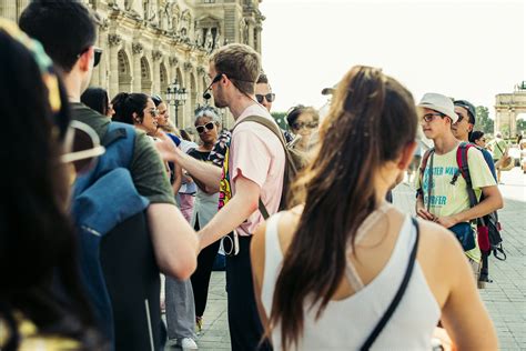 45 628 Tour Guide Pictures Download Free Images On Unsplash