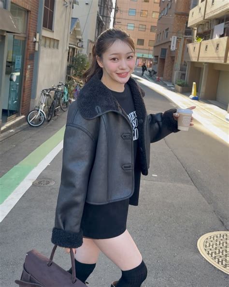 푸름 마리메이드 깨죽팬츠 컬러는 블랙브라운배이지 세가지 나옵니다 뉴컬러는 브라운베이지 두가지 컬러입니다 요거는 브러운