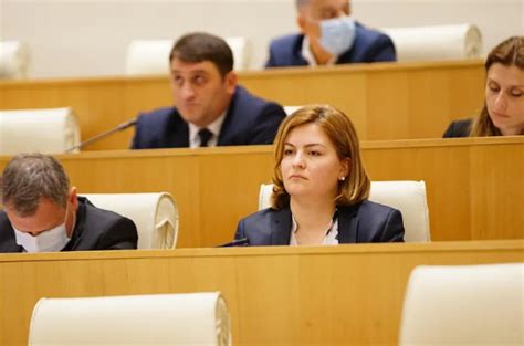 ანა ნაცვლიშვილი კობა გვენეტაძეს ვთქვათ სიმართლე რატომ გაიქცა ფასები ვინ ვერ მუშაობს