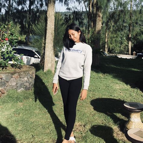 Ni Putu Agustini Receptionist Wiraswasta Linkedin