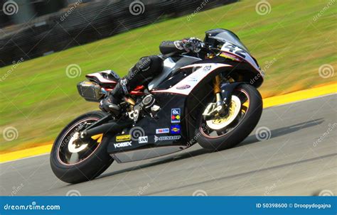 Triumph Daytona 675 Editorial Image Image Of Cross Daytona 50398600