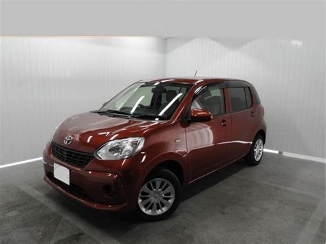 Used Toyota Passo Pictures 2016 Model Bordeaux Burgundy Color Photo