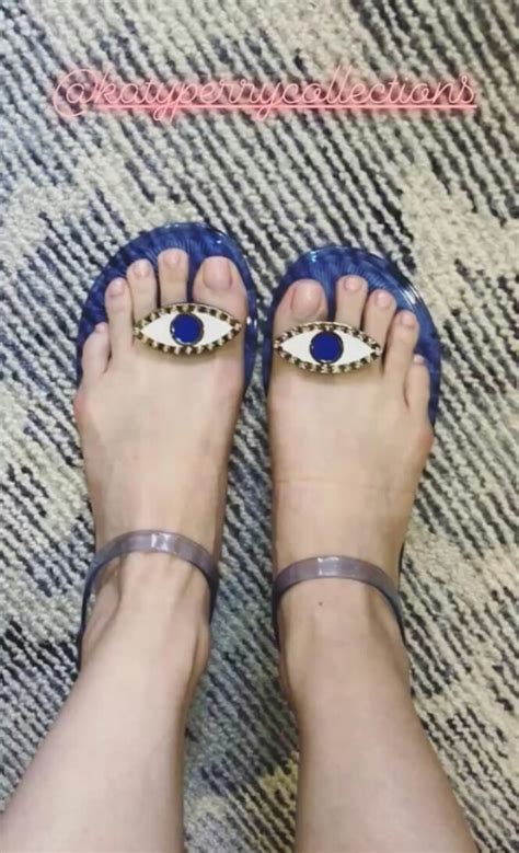 Katy Perrys Feet