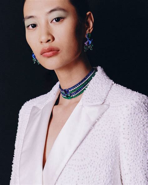 Colorful Statement Earrings To Elevate Your Style This Spring Colorful Statement Earrings To Elevate Your Style This Spring