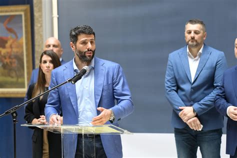 Шапић представио сараднике који ће му помагати у вођењу града Александар Шапић Александар Шапић