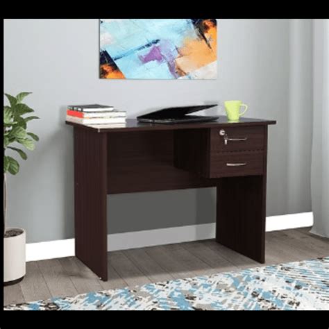 Rectangular Engineered Wood Executive Office Table With Storage At ₹ 3250 In Kanpur