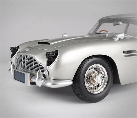Agora Models No Time To Die Aston Martin Db5 1 8 Model Kit Bond Lifestyle