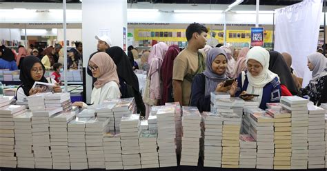 Nst Leader Getting Gen Zs Back To The Book Reading Habit New Straits Times