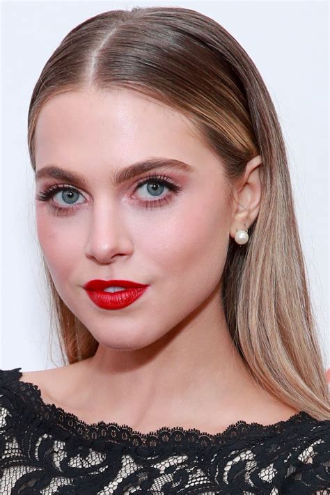 Anne Winters Wiki Biography Age Gallery Spouse And More