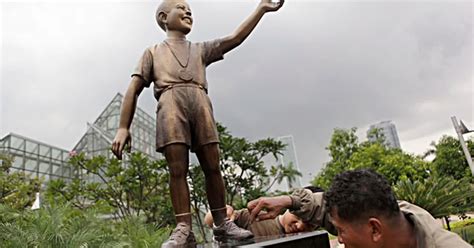 La Primera Estatua De Obama Está En Indonesia Infobae