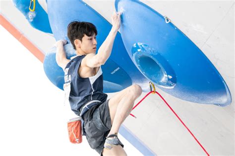 파리行 보인다 스포츠클라이밍 올림픽 예선 1차전 男 이도현 1위→女 서채현 2위