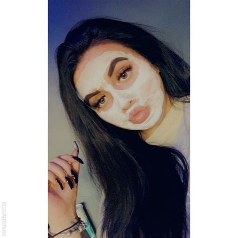 Meg Bxxx Megan Barton1 Megscurves Nude Onlyfans Leaks Fappening