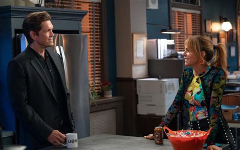 High Potential Star Steve Howey Reveals The New Captains Secret Backstory Exclusive