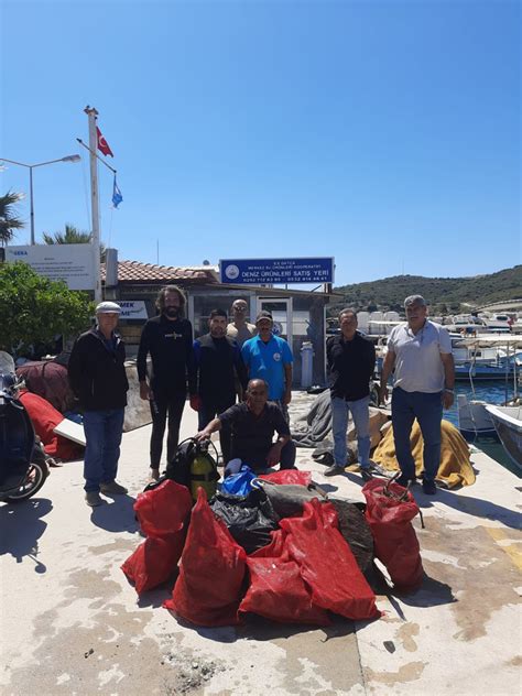 Muğlanın Datça Ilçesinde Deniz Dibi Temizliği Yaklaşık Iki Ton Atık çıkarıldı Son Dakika
